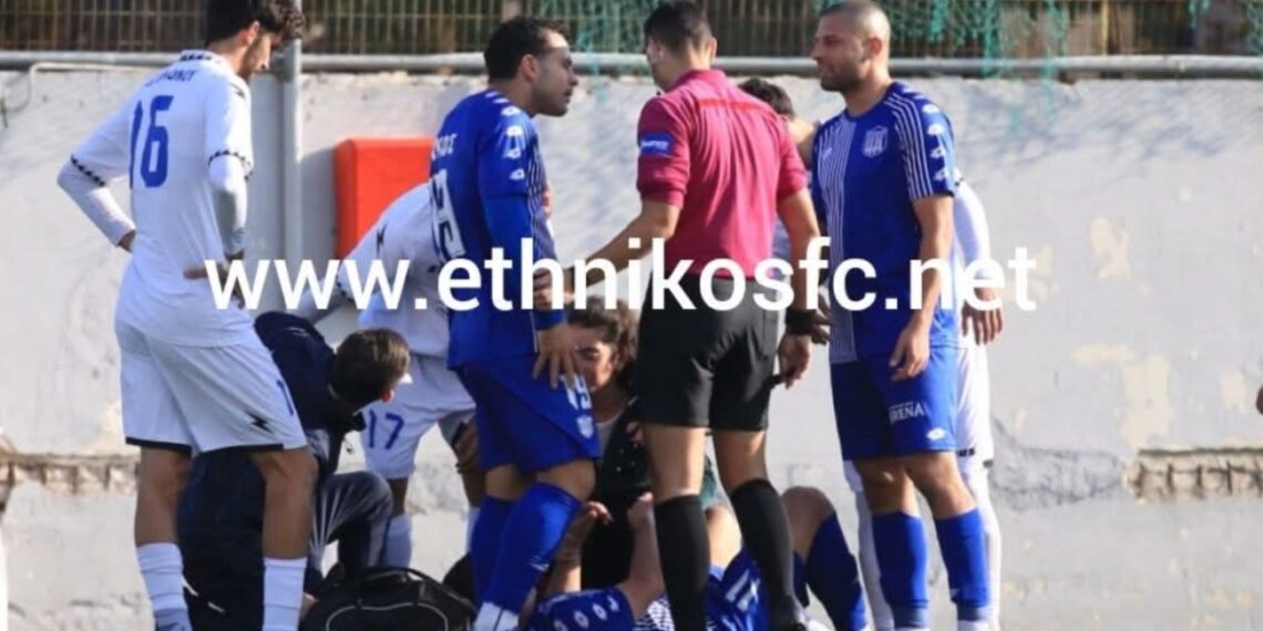 Παραμένει πρώτος ο Εθνικός παρόλο το 2-2 με Μύκονο. - Ο Κυανόλευκος